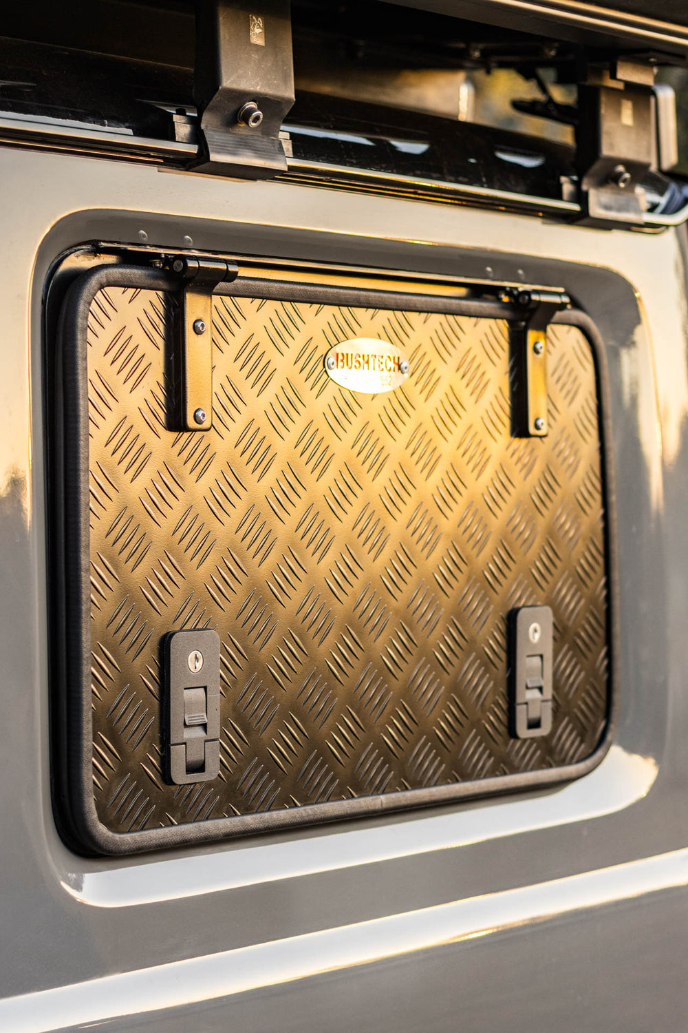BUSHTECH Gullwing Style Rear Window Replacement (Jimny Models 2018-Cur